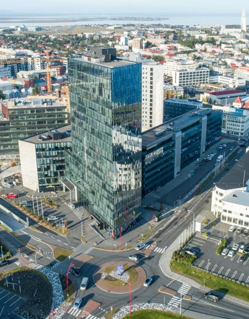 Unified physical security at Reiknistofa bankanna | Genetec